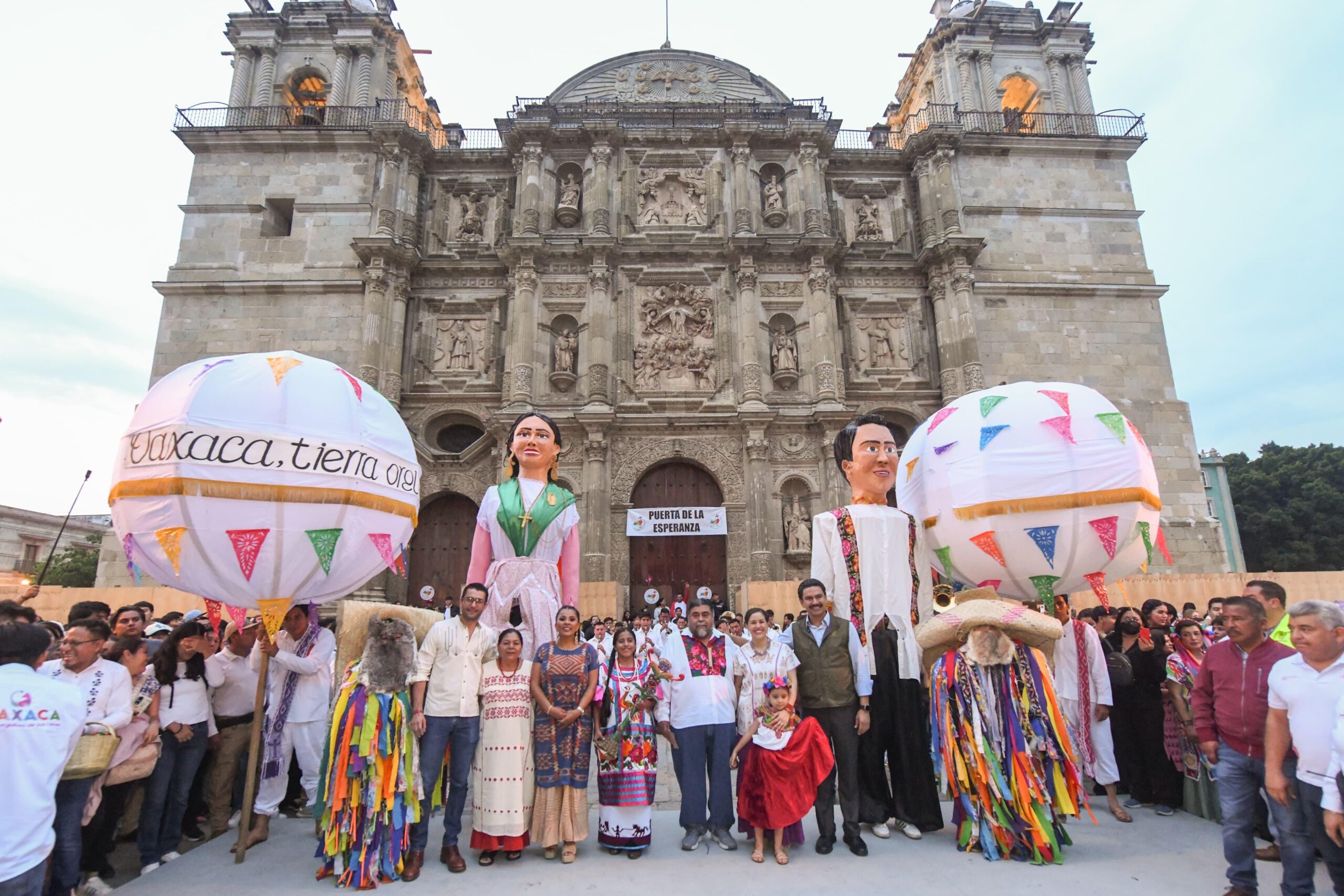 Inicia la gran fiesta de Oaxaca con el primer Convite de la Guelaguetza ...